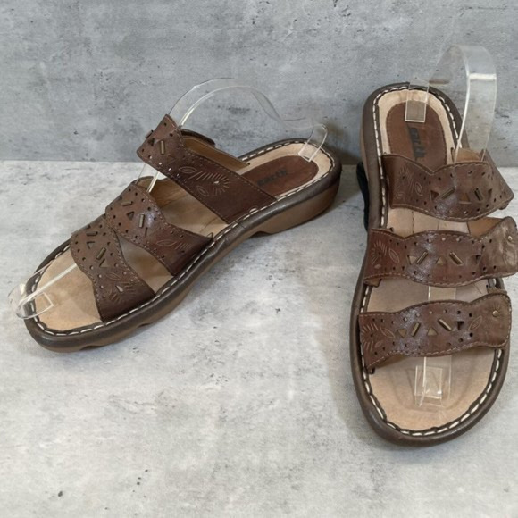 Earth | Shoes | Earthstroll Womens Sandals Size D Bat Brown Etched ...